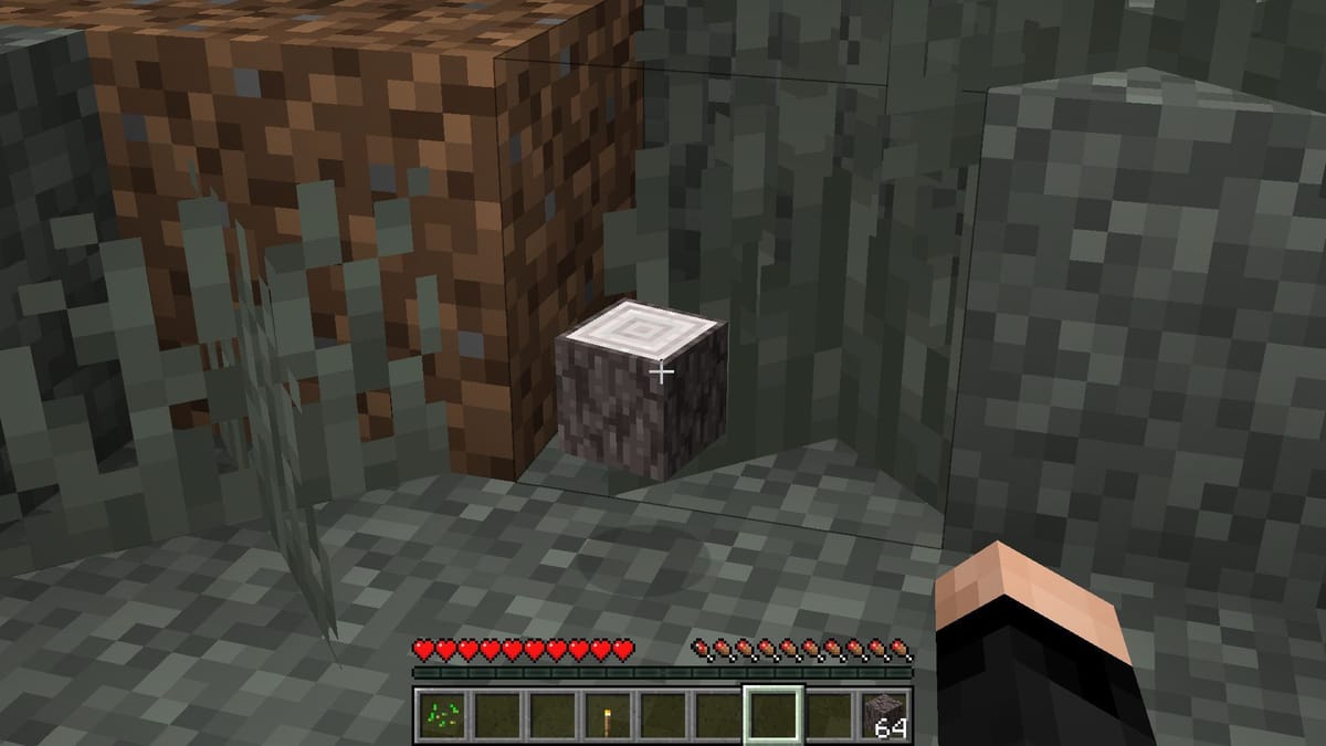 How to get pale oak wood in Minecraft