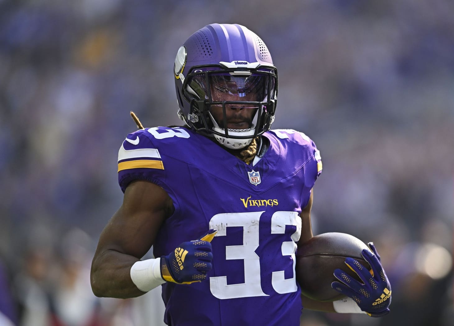 What jersey number does Aaron Jones wear?| Stats, records and much more