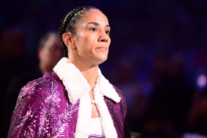 What is Amanda Serrano's Record?