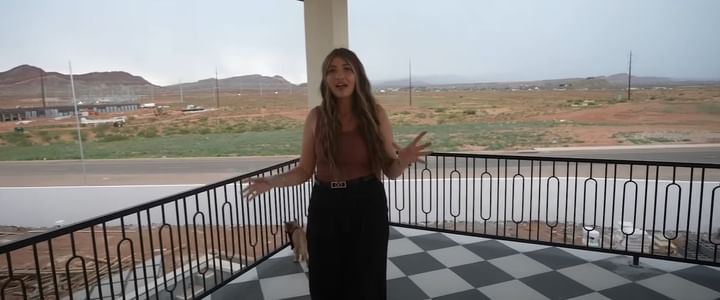 Where is JustKass’s House?