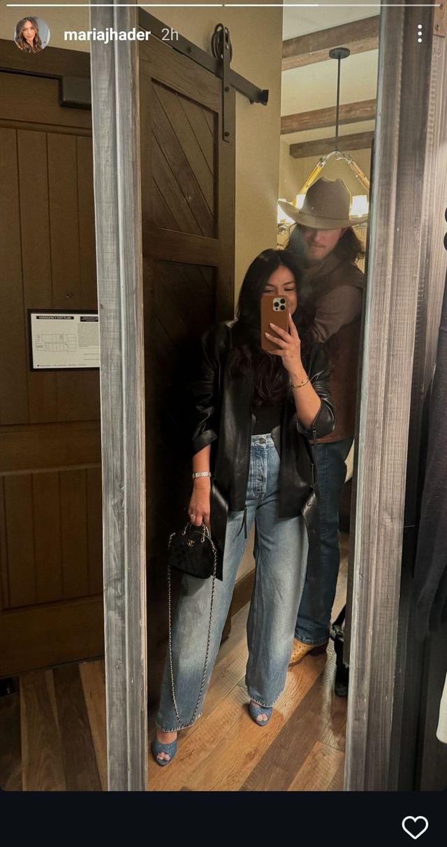 Josh Hader steals the show in cowboy hat while posing for a cozy mirror ...