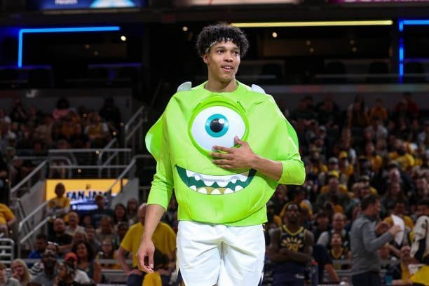 Enrique Freeman Contract Breakdown, Salary Cap Details, Bonuses, Terms ...