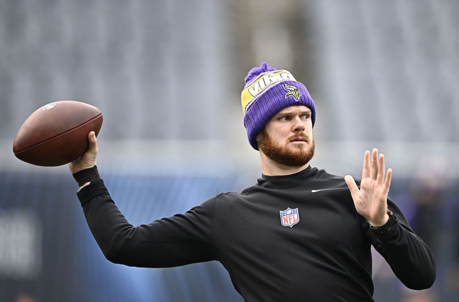 What is Sam Darnold 40-time record?