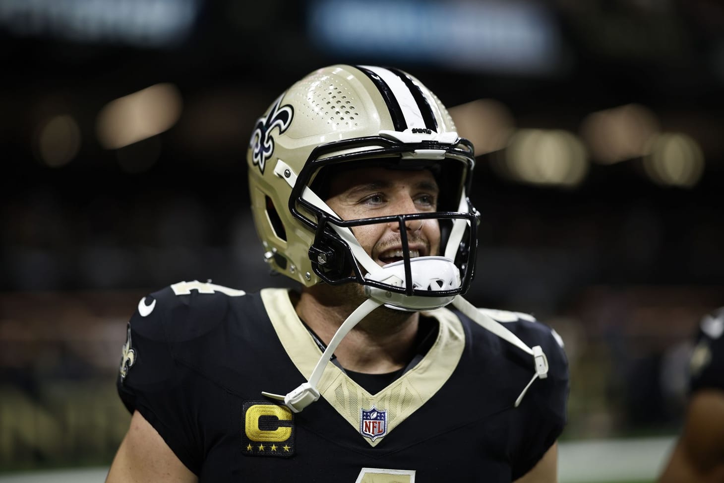 Derek Carr’s Contract Breakdown, Salary Cap Details, Bonuses, Terms & More