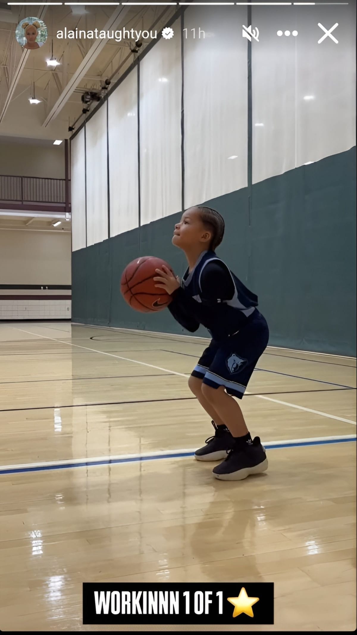 Derrick Rose's wife Alaina Rose captures son London channeling 1x NBA MVP's aura in braids ...