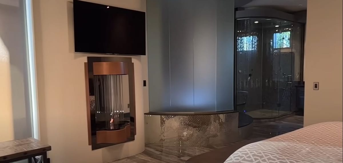 Where is The Beverly Hall's House?