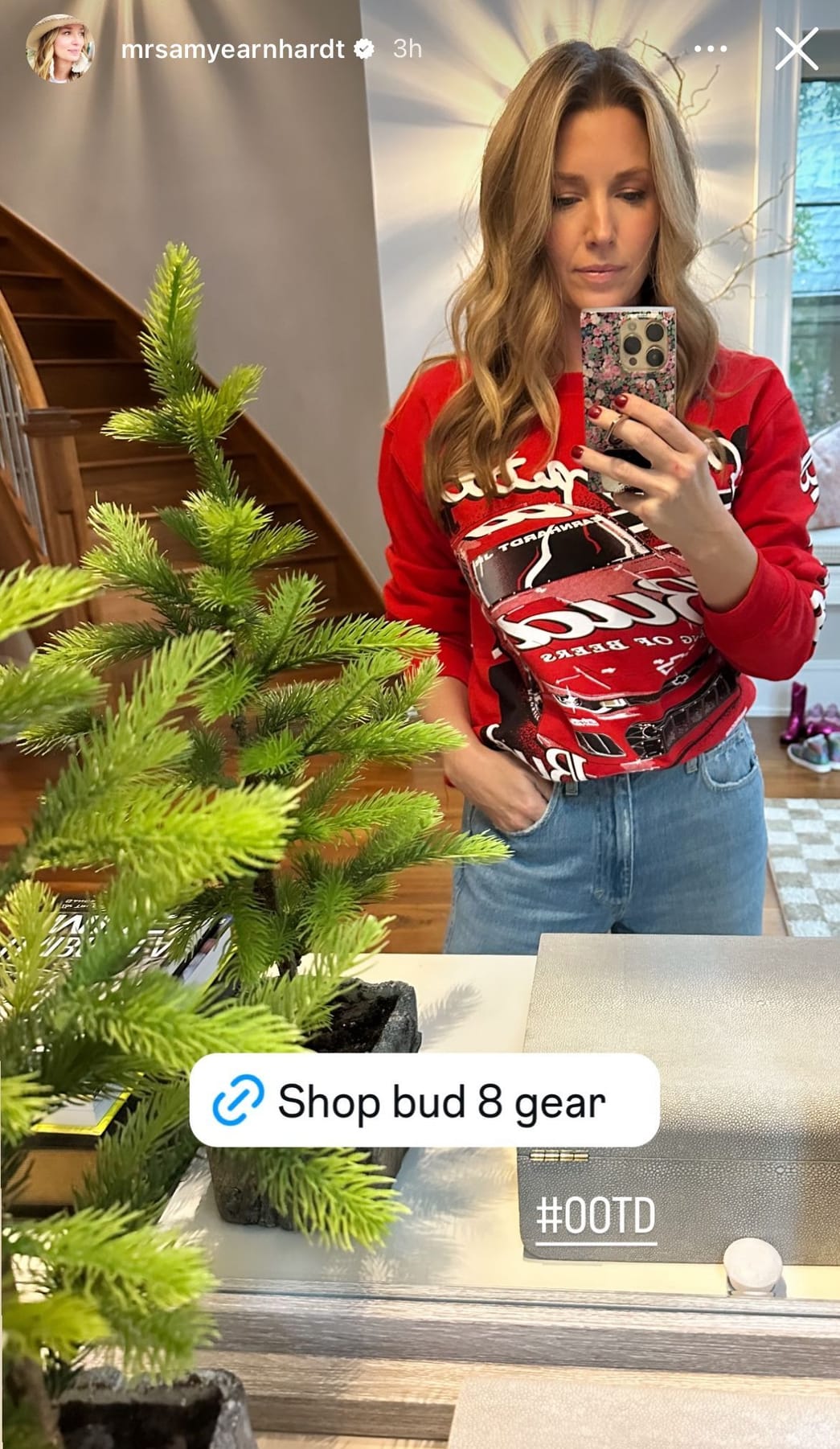 Amy Earnhardt makes fashion statement with 'OOTD' on IG while ...