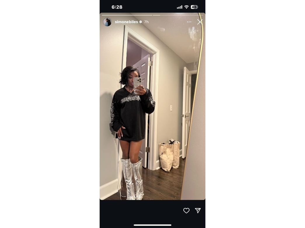 Simone Biles flaunts a new hairstyle and knee-high cowboy boots amid ...
