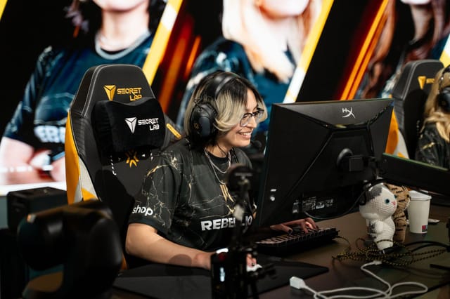 meL's Valorant settings (2024): Crosshair, configuration, keybinds ...