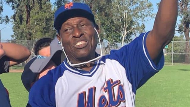 Rangers icon & 12-year MLB veteran Lenny Randle dies at 75, remembered ...