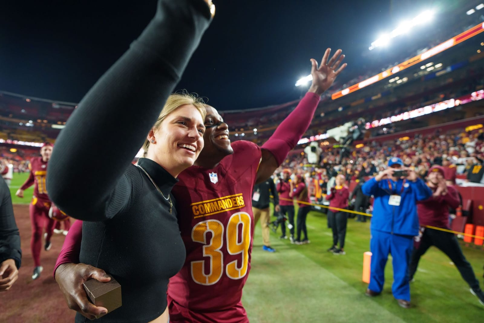 Who is Jeremy Reaves' girlfriend Mikaela Worley? Couple goes viral ...