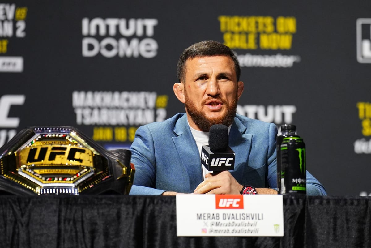 How many losses does Merab Dvalishvili have?