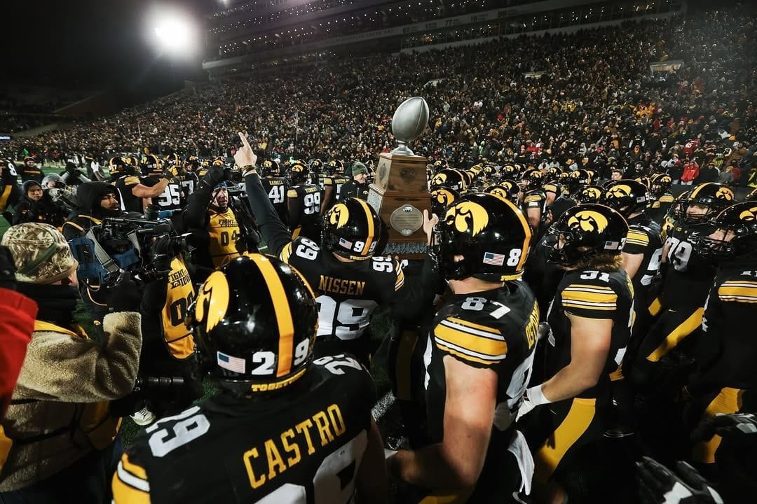 How many National Championships have the Iowa Hawkeyes won?