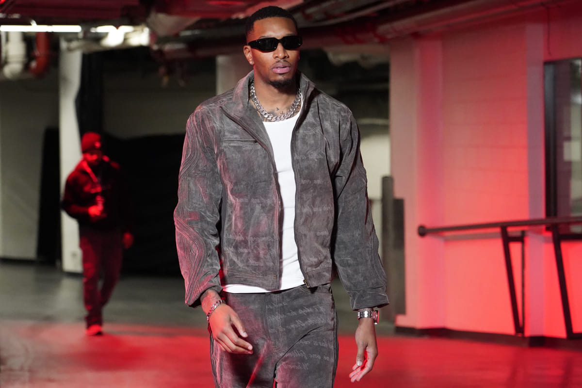 "Torrey Craig must not know what happened to the last Tory": Fans react ...