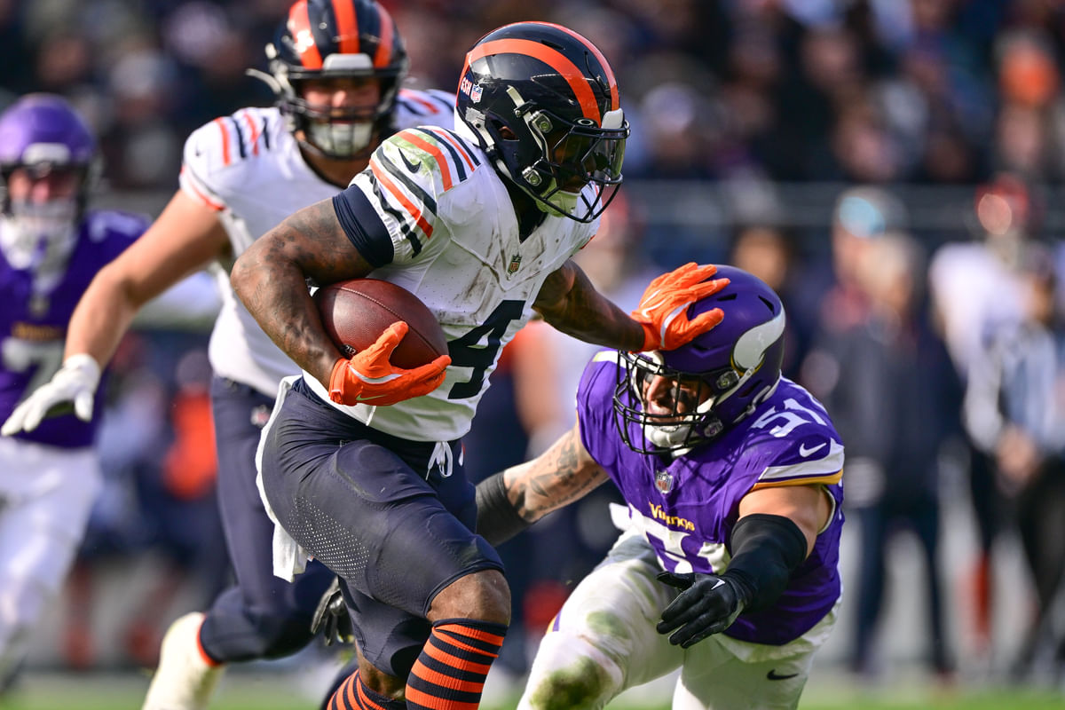 D'Andre Swift injury update: Should fantasy managers be concerned about Bears RB for Week 15 ...