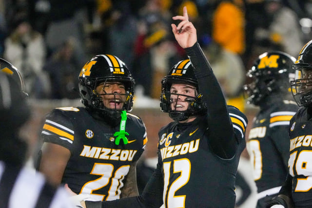 Missouri projected starting lineup and depth chart for Music City Bowl ...