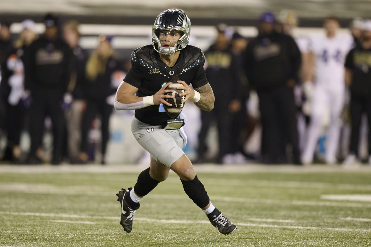 Dillon Gabriel's fiancée drops a heartwarming message as Oregon QB gets ...