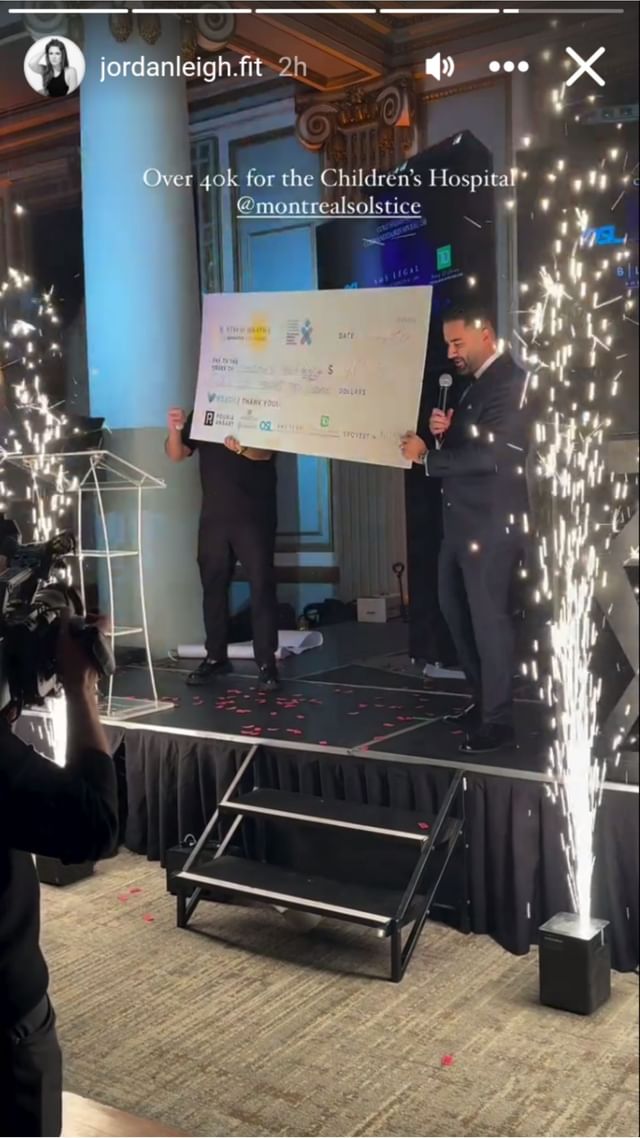 Patrik Laine's fiancee Jordan Leigh turns heads in $3384 red dress at ...