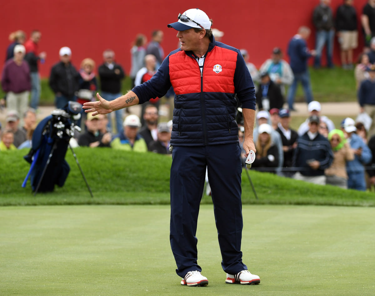 Hockey Hall of Famer Jeremy Roenick recalls playing a bizarre round of ...