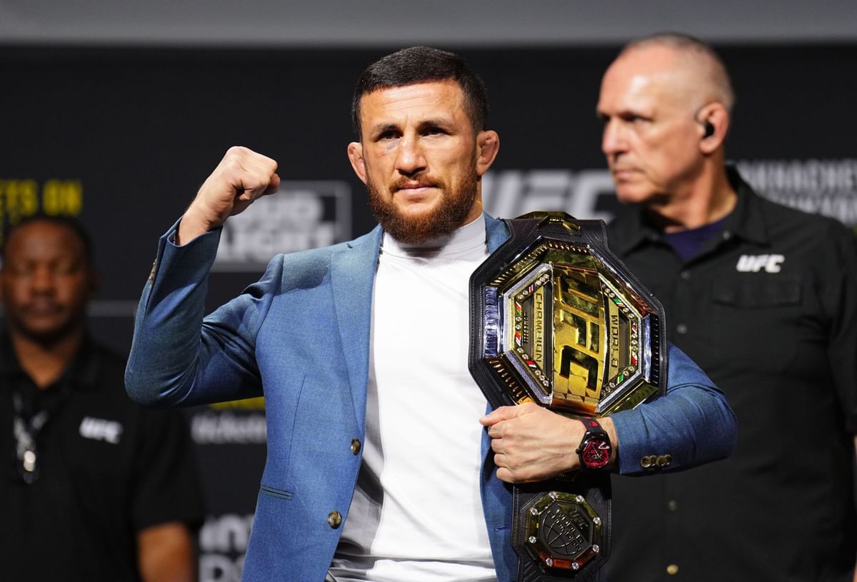 What is Merab Dvalishvili’s record?