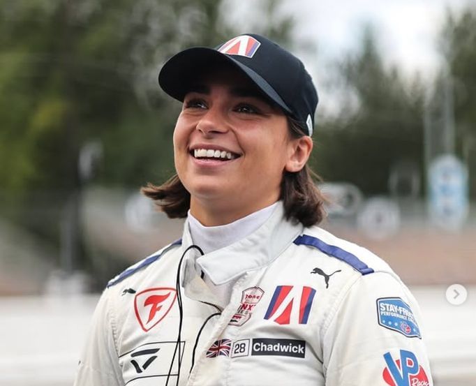 Jamie Chadwick Latest News, Biography, Racing Career, Achievements and ...