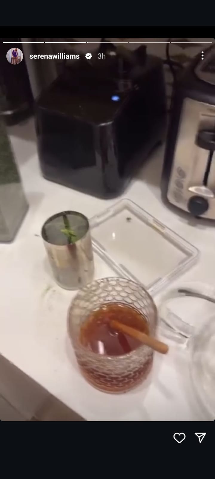 Serena Williams adorably brews tea for herself and daughter Olympia ...