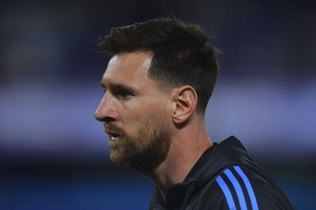 Lionel Messi's ex-teammate in Manchester United's 3-man transfer ...