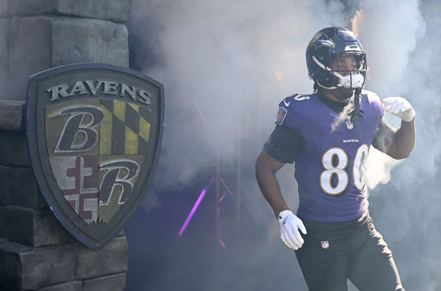 What is Isaiah Likely's 40 time record?