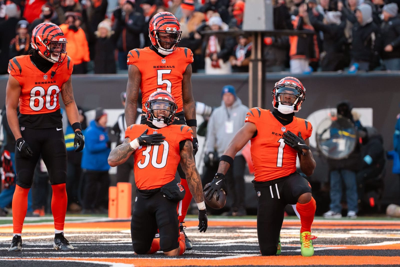 MNF Bengals vs. Cowboys Week 14 Fantasy Football Start 'Em Sit 'Em ...