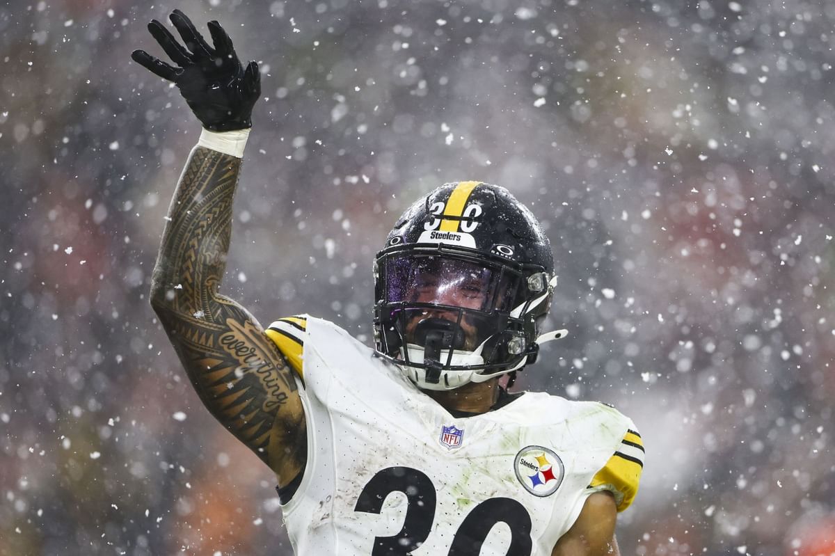 Jaylen Warren Contract Breakdown, History, Salary and Bonuses