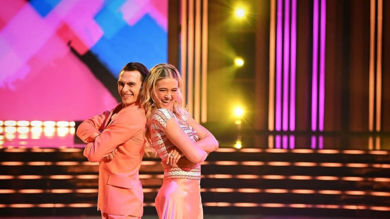 "The Iconic Jive on Tour" - Fans react as Stephen Nedoroscik and Rylee ...