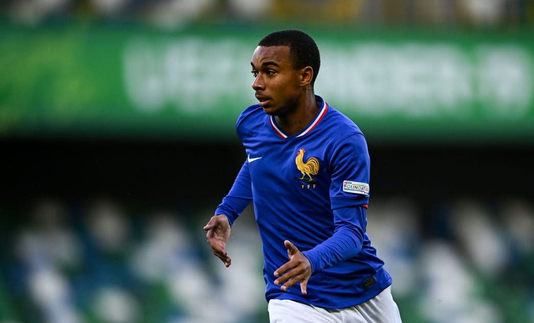 Chelsea set for £30m battle with Premier League rivals for 18-year-old ...