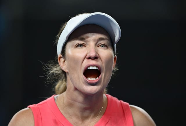 WATCH: Danielle Collins hits back with a wry smile to sea of boos ...
