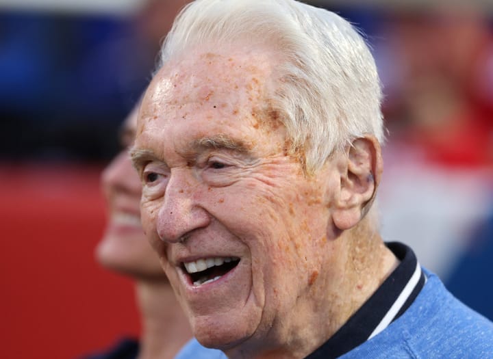 5 oldest head coaches in NFL history ft Pete Carroll, George Halas ...