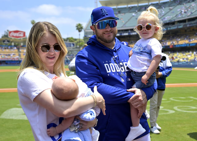 Max Muncy's wife Kellie captures sweet moments of son Wyatt & daughter Sophie building a snowman ...