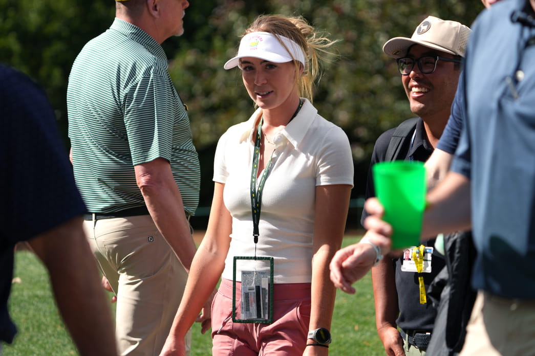 Grace Charis: Golf influencer dons a black bikini as she swaps snowy ...