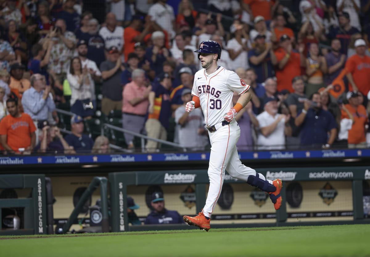 Ranking top 10 MLB right fielders heading into the 2025 season ft ...