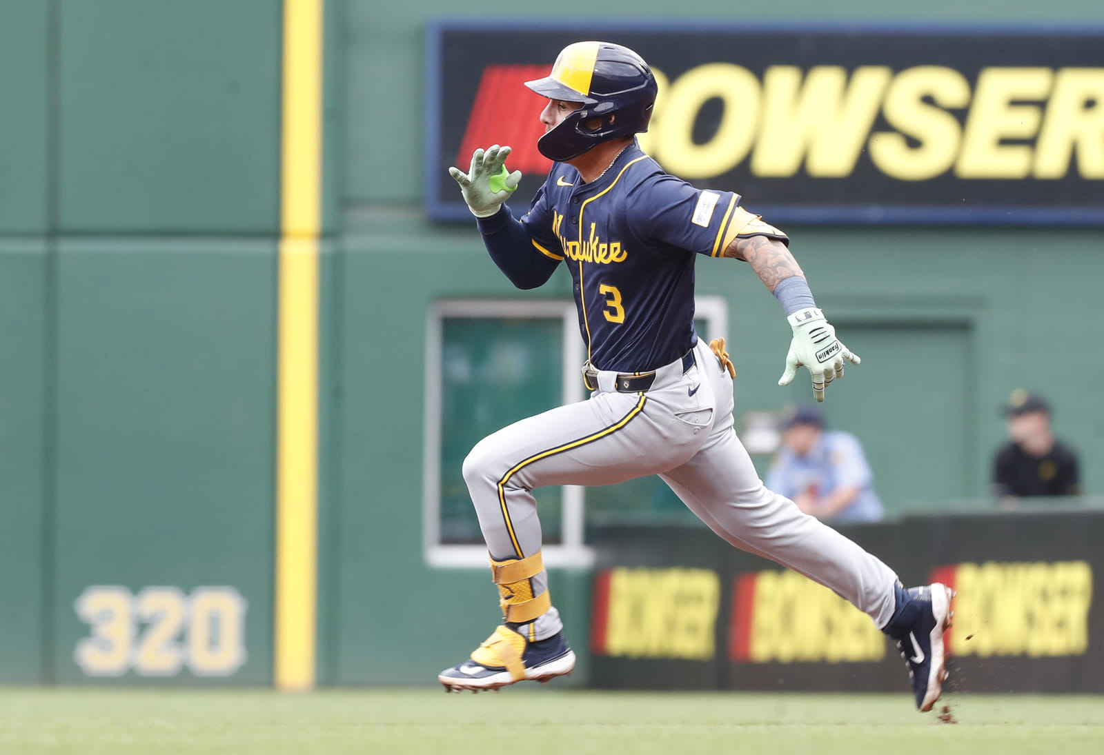 Ranking top 10 MLB third basemen heading into the 2025 season ft. Jose ...