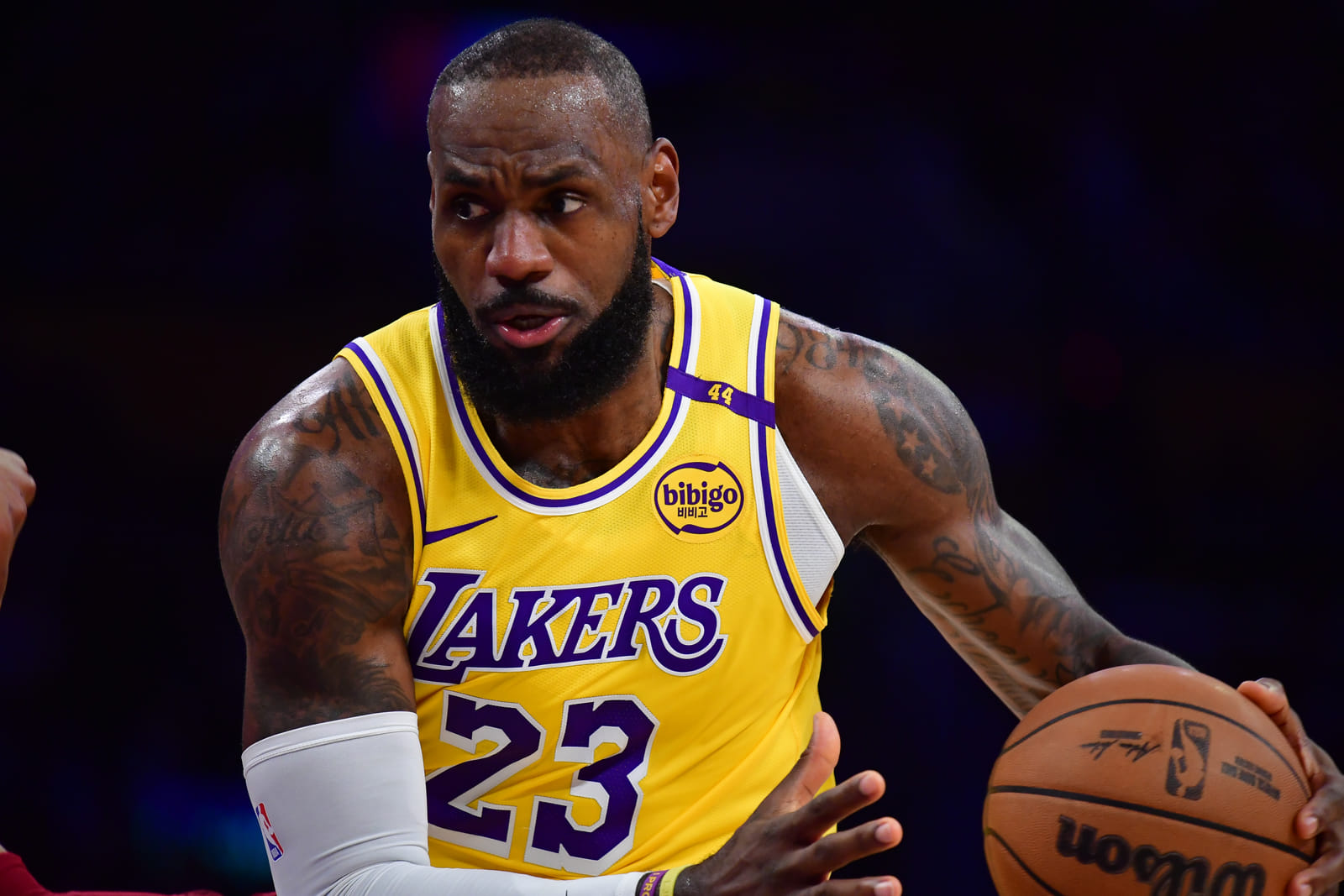 Donovan Mitchell shows ultimate respect to LeBron James after leading ...