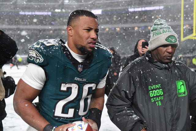 Eagles legend Jason Kelce drops 1-word reaction as Saquon Barkley ...