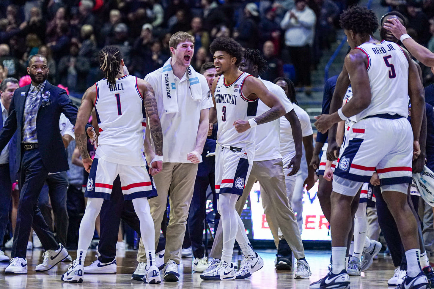 "Fire Dan Hurley": Fans pounce on UConn HC as Huskies face early ...