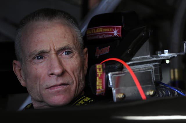 "I thought I knew Carl pretty well": When Mark Martin struggled to ...