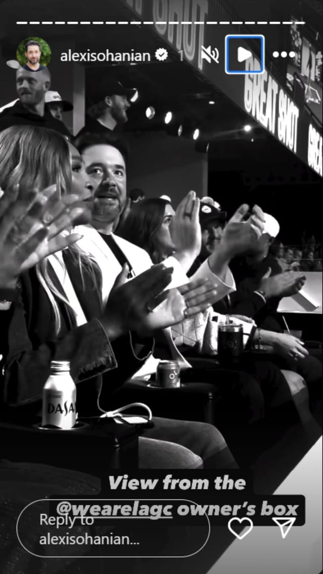 Calm Serena Williams & hyped husband Alexis Ohanian present interesting contrasts watching LAGC ...