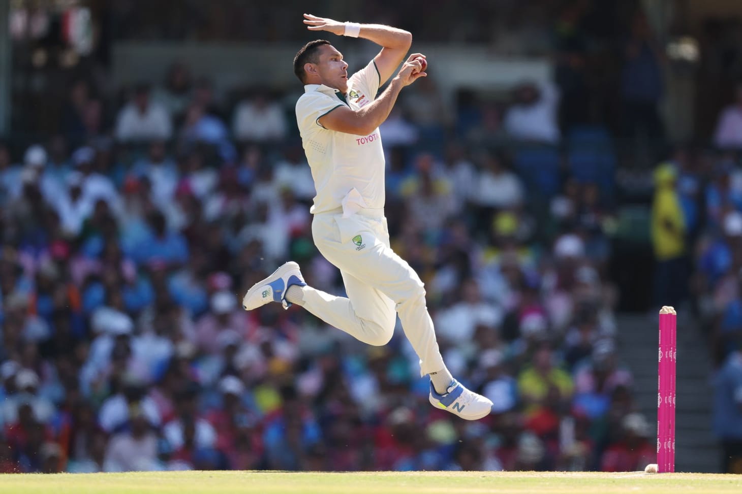 [Watch] Yashasvi Jaiswal bowled for 22 by a dream delivery from Scott ...