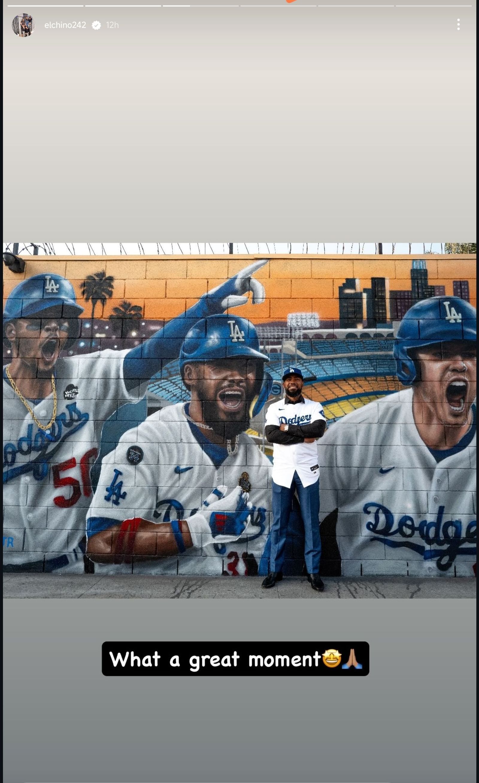 Teoscar Hernandez drops 4-word reaction on visiting 2007 Hooper Avenue mural ft. Shohei Ohtani ...