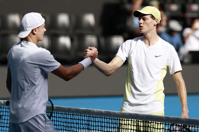 What happened in Jannik Sinner and Holger Rune's dramatic Australian Open match? Dizziness ...