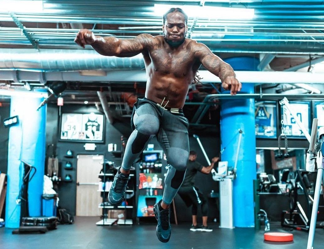 How tall is Derrick Henry? | Derrick Henry's Physical attributes and more