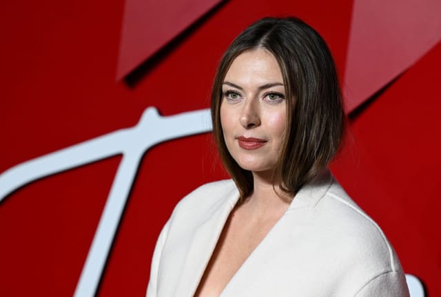 Maria Sharapova turns up the style quotient in stunning business chic ...