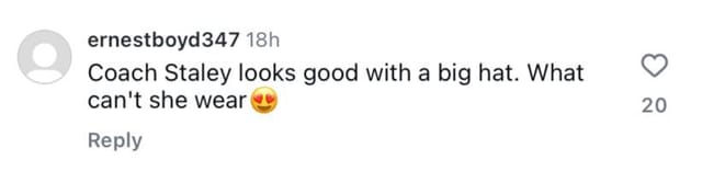 Dawn Staley: “What can't she wear”: College hoops fans hysterical as ...