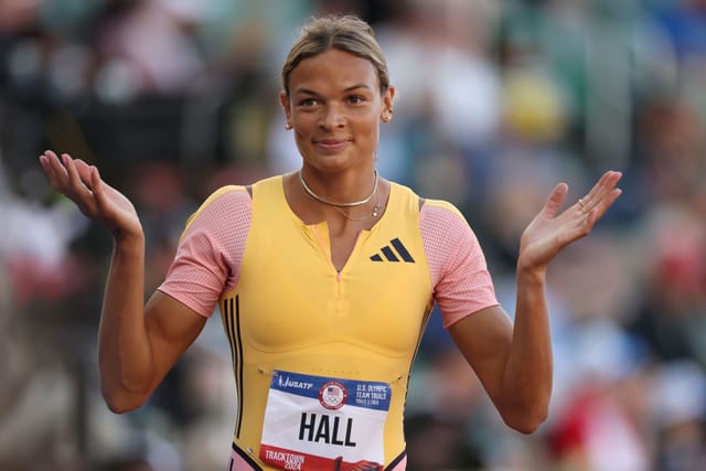 Anna Hall makes her feelings known with a heartfelt note for her sister ...